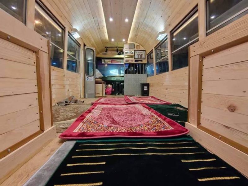 Inovasi Ubah Bas Mini Lama Menjadi Surau Bergerak, Ramai Kagum! – Manis ...